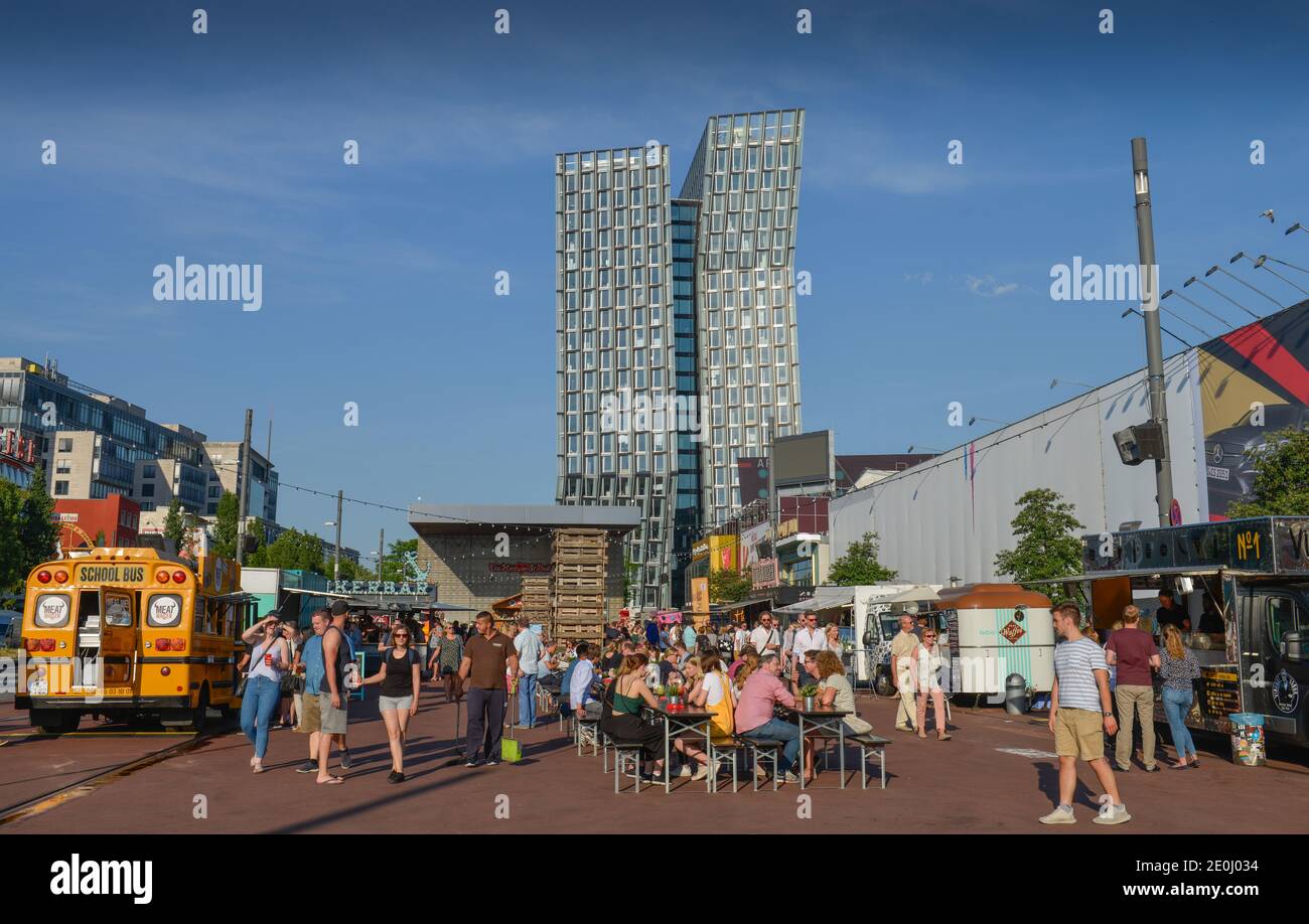 Tanzende Tuerme, Reeperbahn, St. Pauli, Hamburg Stock Photo - Alamy