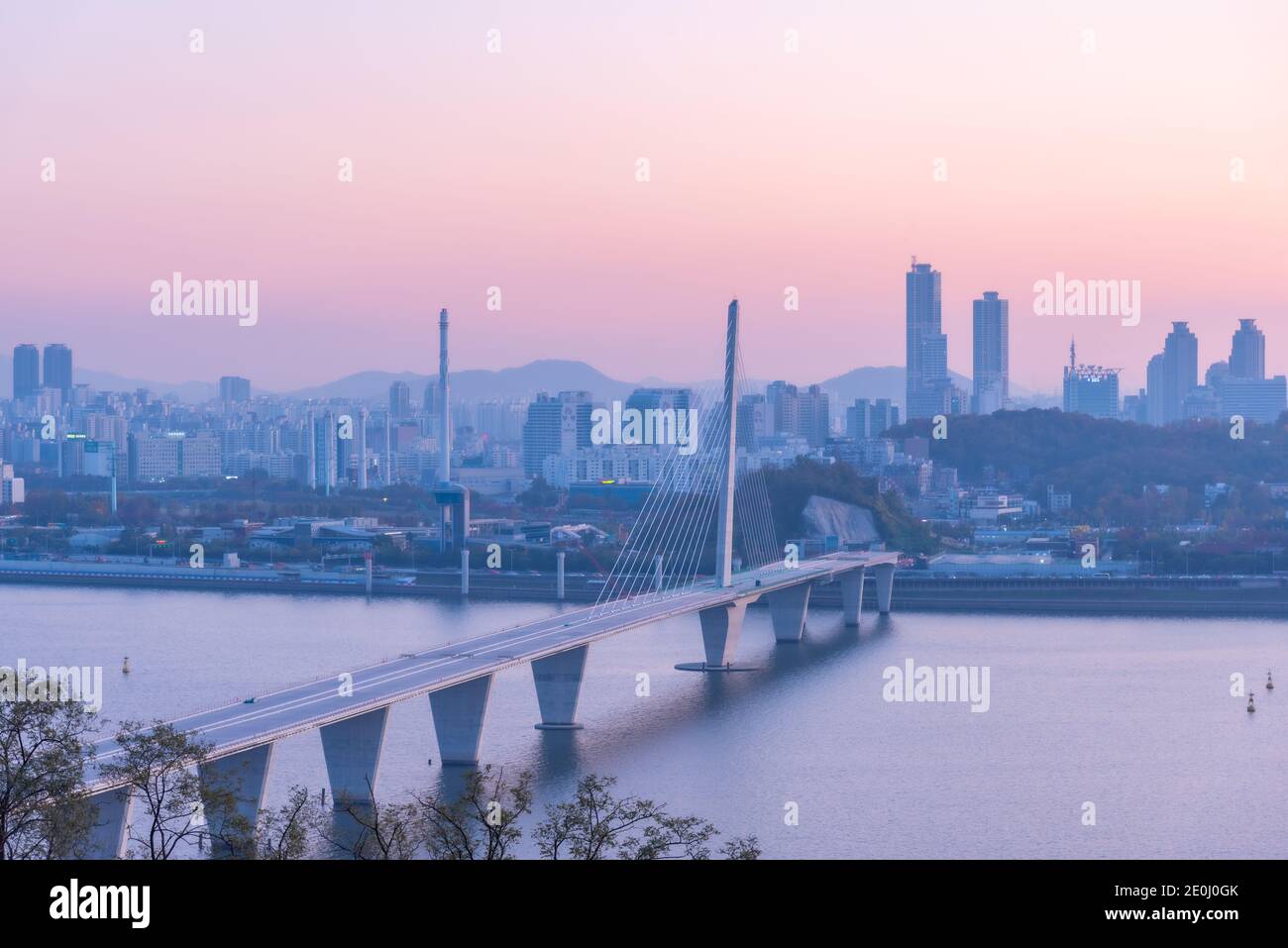 SEOUL, KOREA, NOVEMBER 9, 2019: Sunset view of the World cup bridge in ...