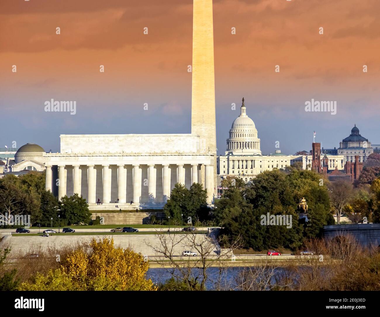 Washington DC skyline including Lincoln Memorial, Washington Monument ...