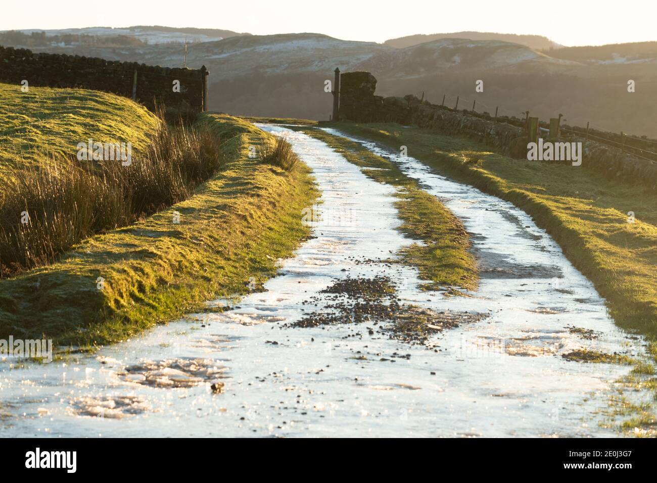 Farm track covered in ice hi-res stock photography and images - Alamy