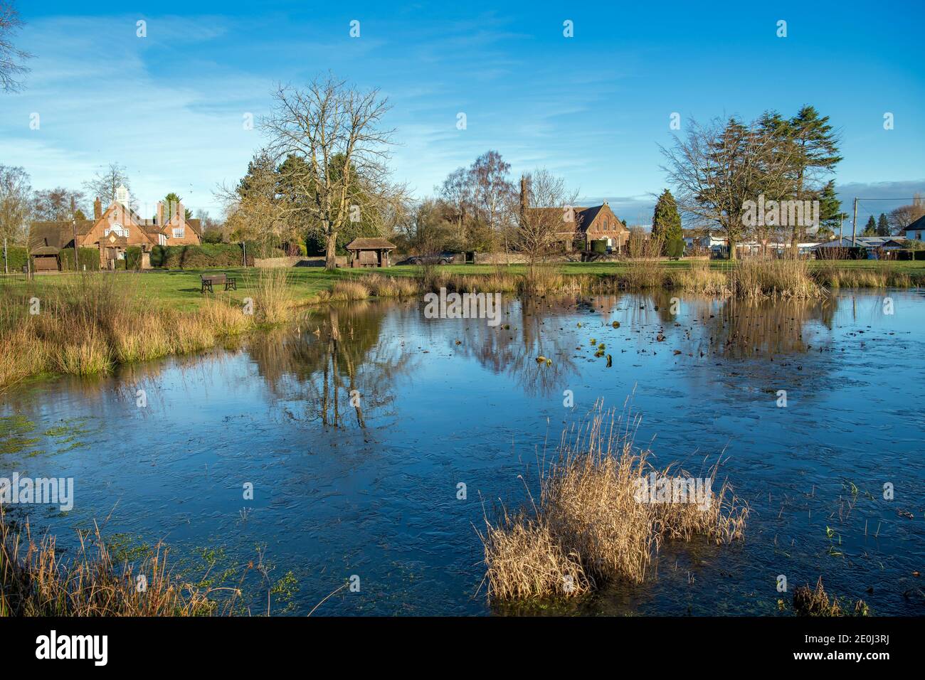 Chilterns village pond hi-res stock photography and images - Alamy