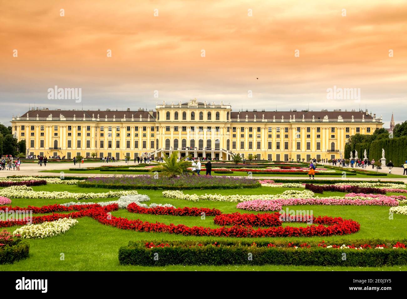 Palace schoenbrunn vienna austria hi-res stock photography and images ...
