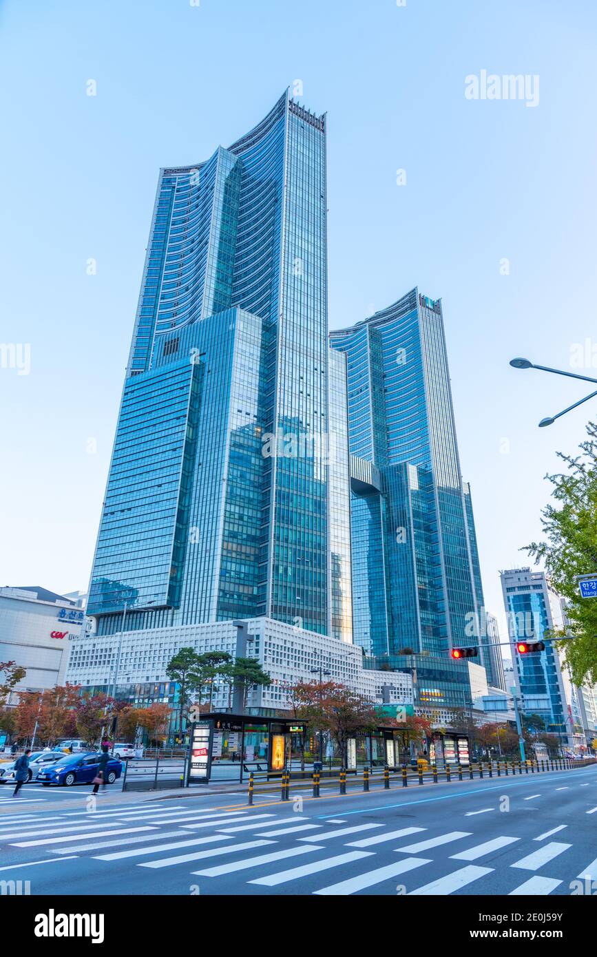 Yongsan station hi-res stock photography and images - Alamy