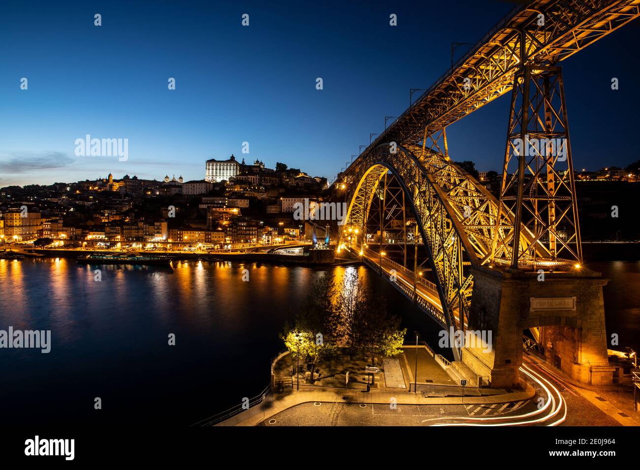 Steel bridge over douro hi-res stock photography and images - Alamy