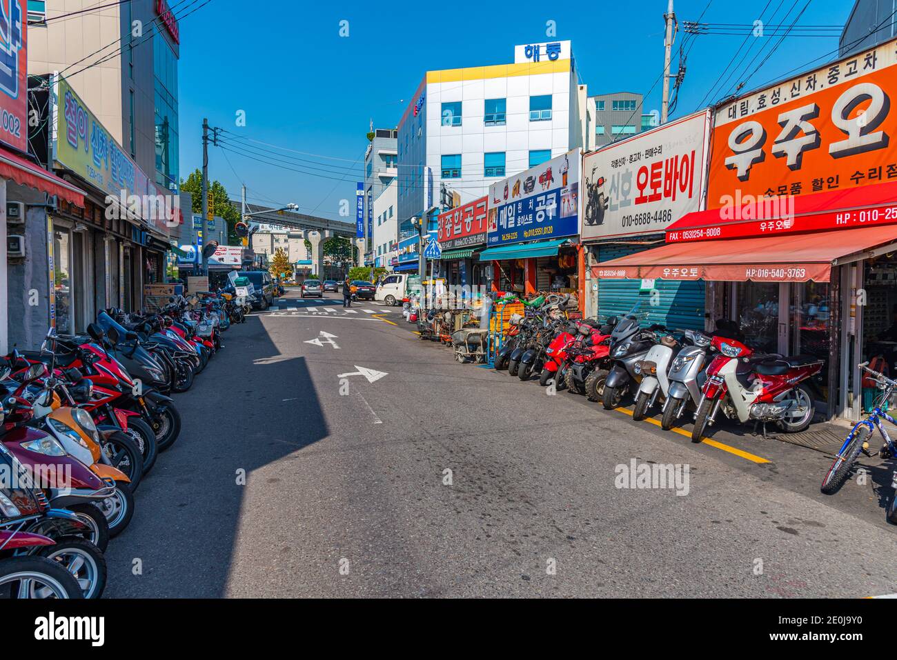 DAEGU, KOREA, OCTOBER 28, 2019: Street with motorbike shops at Daegu ...