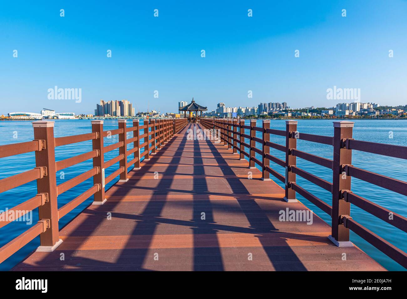 SOKCHO, KOREA, OCTOBER 27, 2019: Pavilion at Cheongchoho lake with view ...