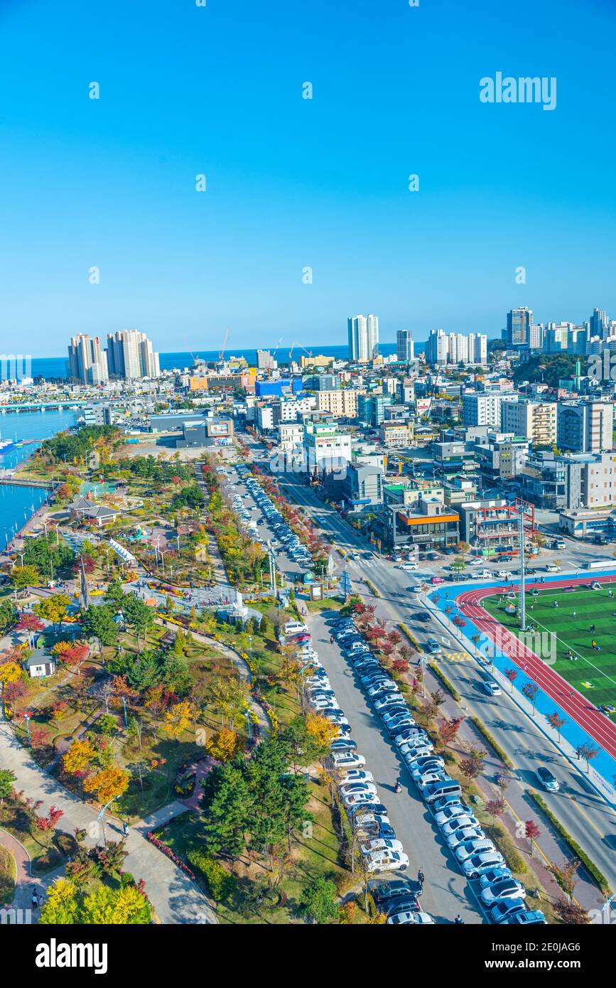 SOKCHO, KOREA, OCTOBER 27, 2019: Aerial view of promenade alongside ...