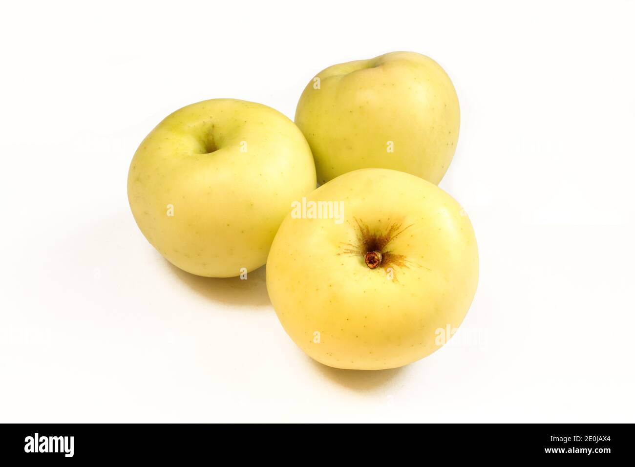 Shiny yellow delicious apple hi-res stock photography and images - Alamy