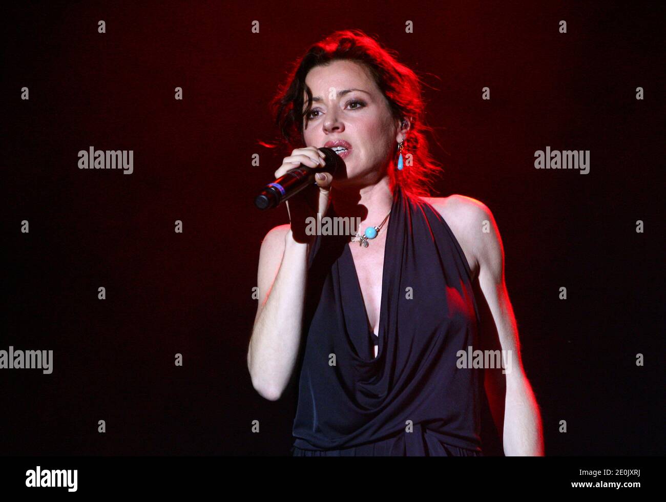 Tina arena singer hi-res stock photography and images - Alamy