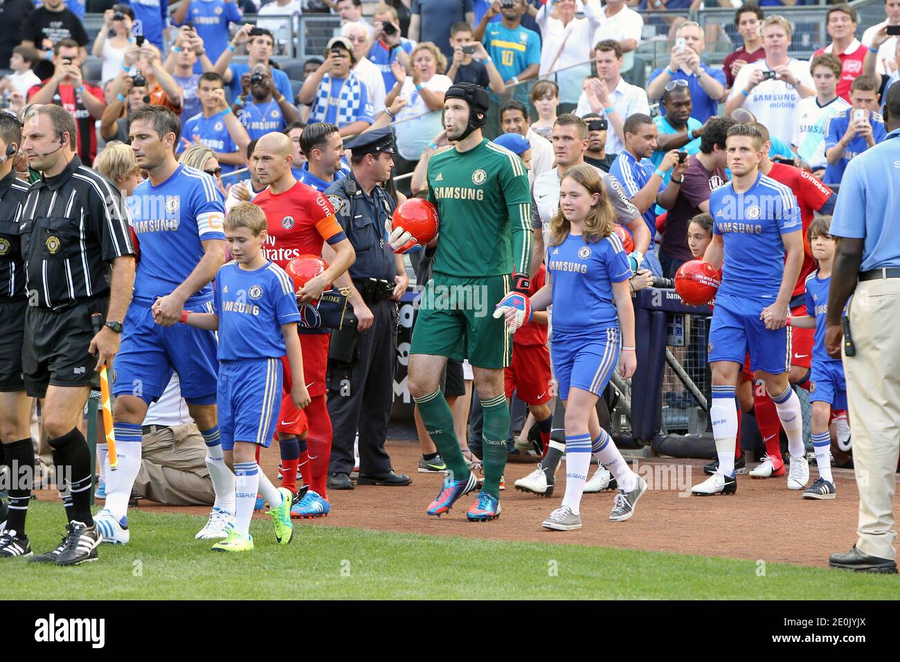 Paris saint germains players hi-res stock photography and images - Alamy