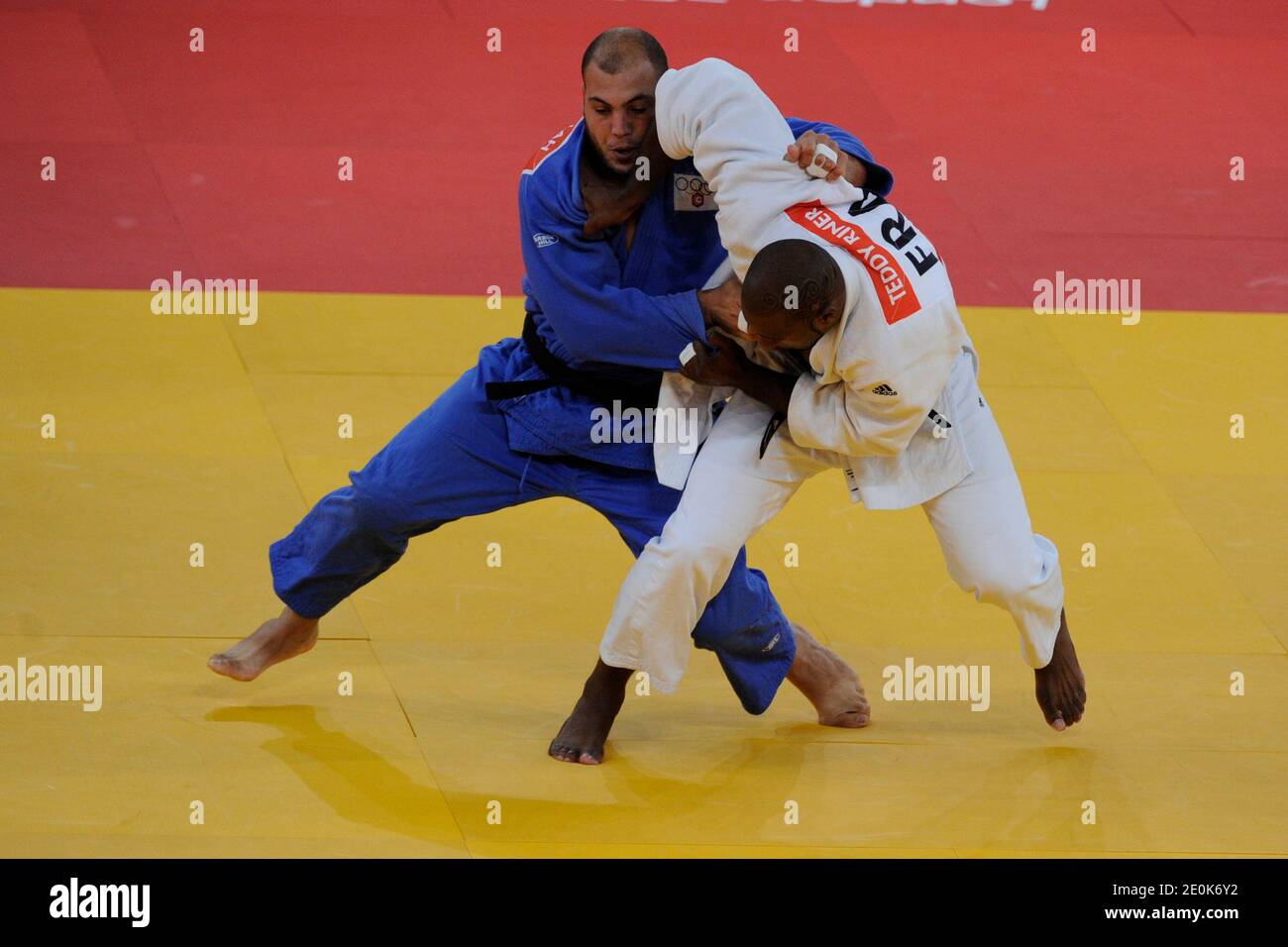 France's Teddy Riner winning his quarter-final bout against Cuba's ...