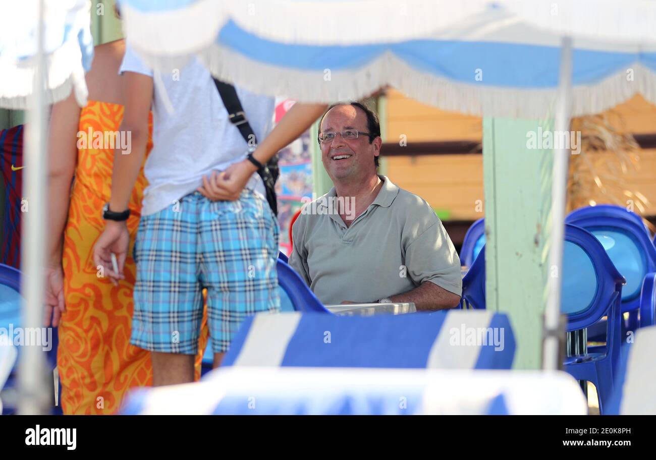 François hollande beach hi-res stock photography and images - Alamy