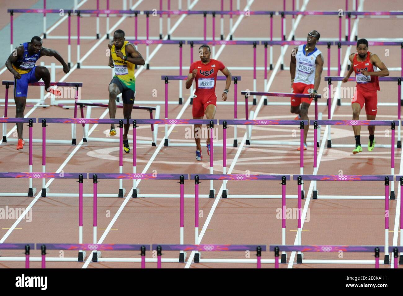 110 meters hurdles for men hi-res stock photography and images - Alamy
