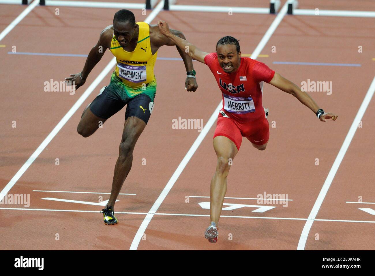 110 meters hurdles for men hi-res stock photography and images - Alamy
