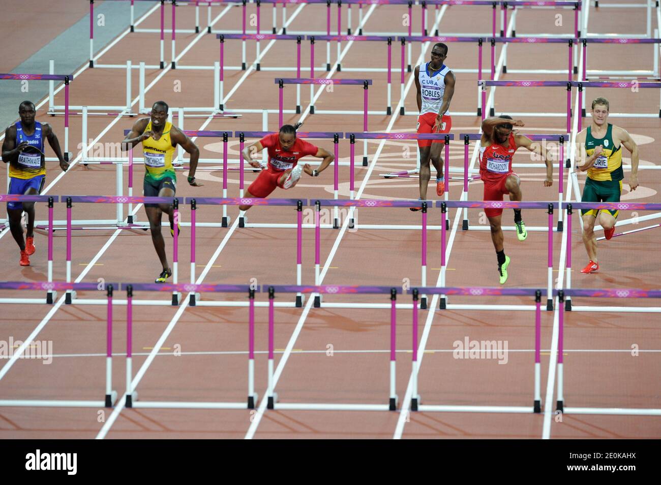 110 meters hurdles for men hi-res stock photography and images - Alamy