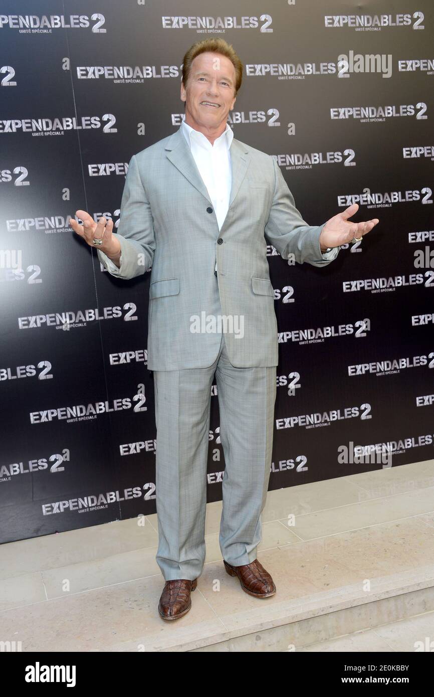 The Expendables 2 Arnold Schwarzenegger Training