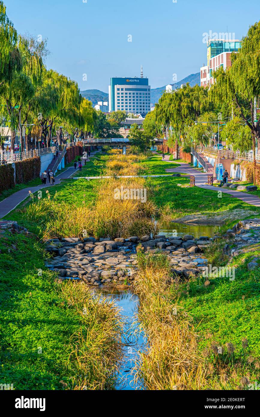 Hwahongmun hi-res stock photography and images - Alamy