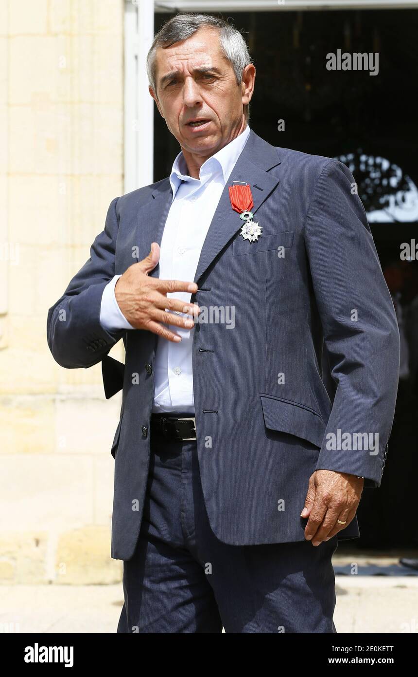 Alain Giresse received Order of Chevalier de la Legion d'Honneur by ...