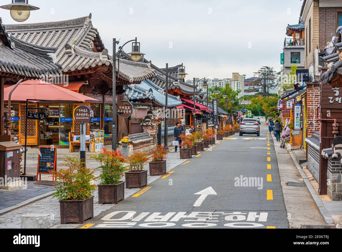 JEONJU, KOREA, OCTOBER 23, 2019: Aerial view of traditional hanok ...