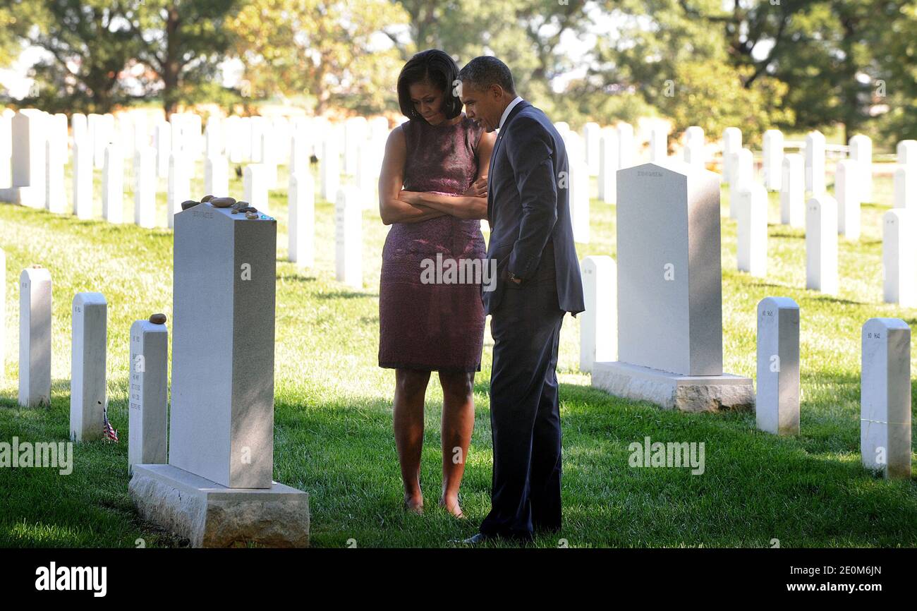 President Barack Obama and First Lady Michelle Obama make a stop at the ...