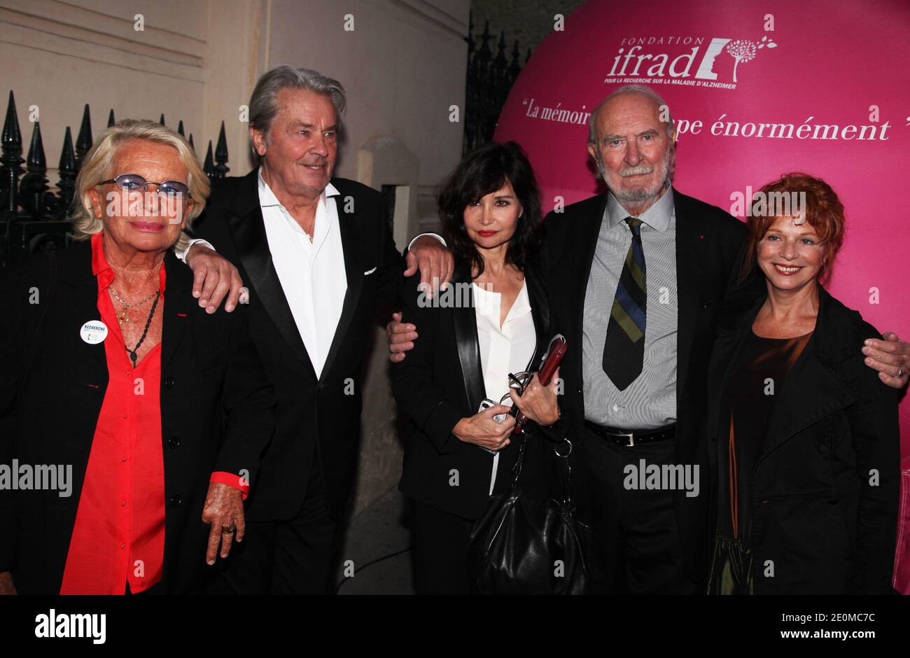 Veronique de Villele, Alain Delon, Evelyne Bouix, Jean-Pierre Marielle ...