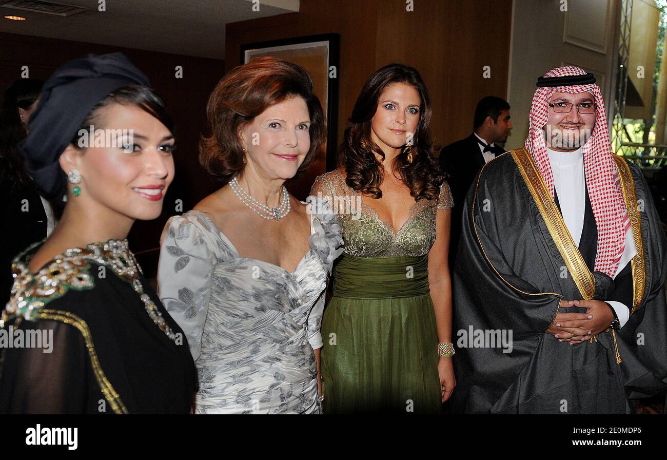 L to R : Princess Sara bint Talal bin Abdulaziz Al Saud , H.M. Queen ...