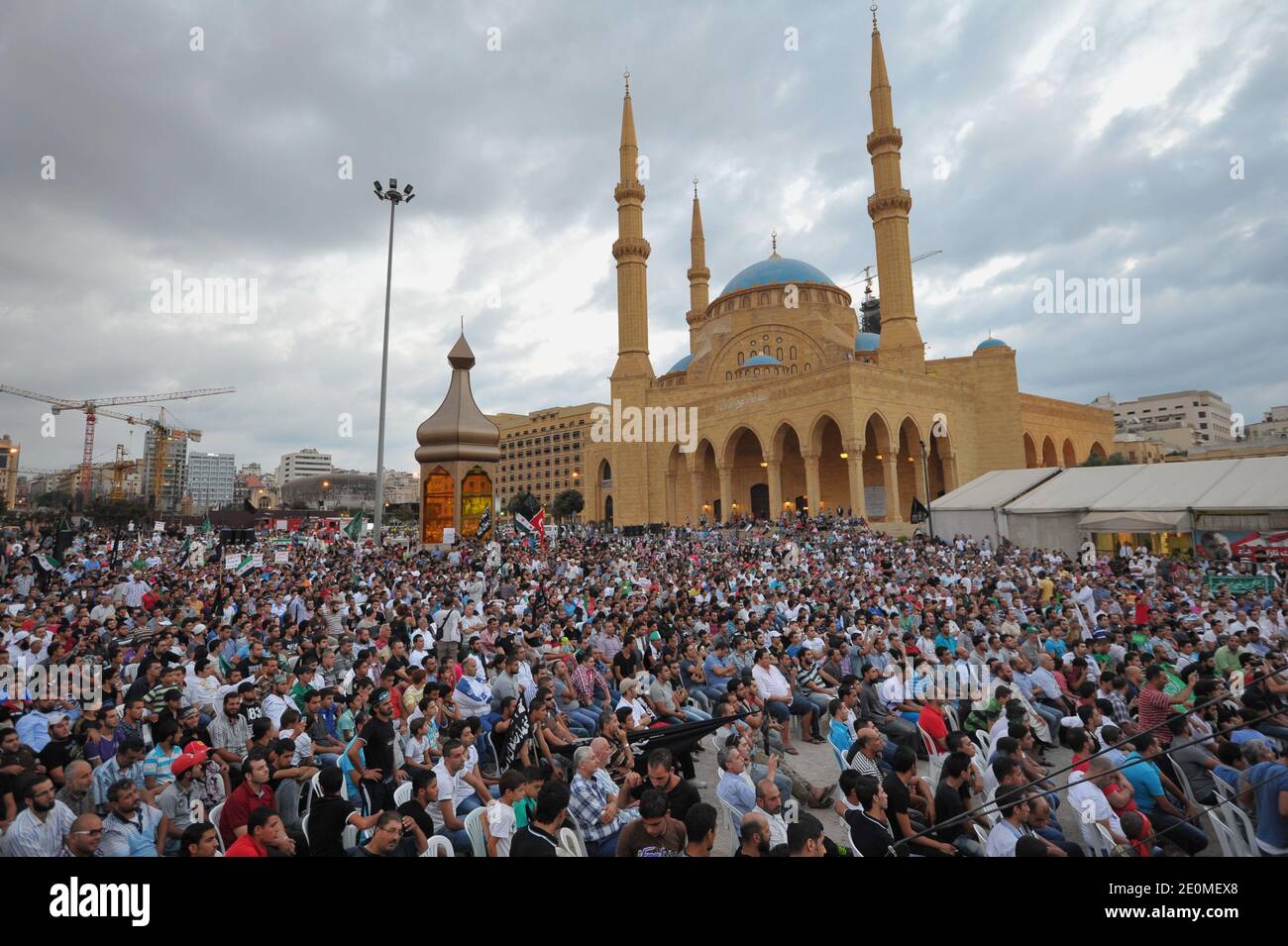 Lebanese Sunni Muslims demonstrate in downtown Beirut, Lebanon, on ...