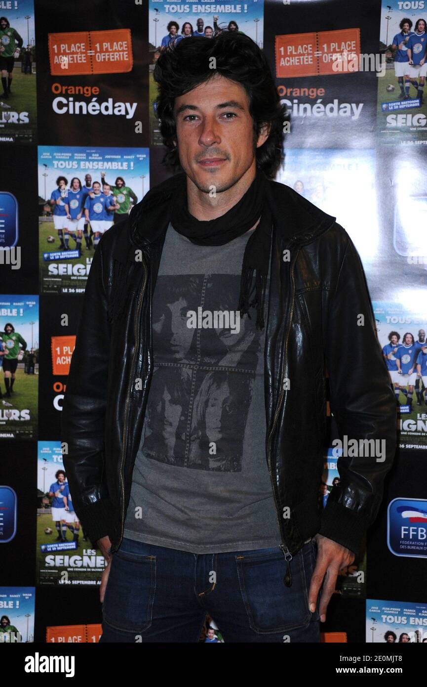 Star Academy 2's Alexandre attending the premiere of 'Les Seigneurs ...