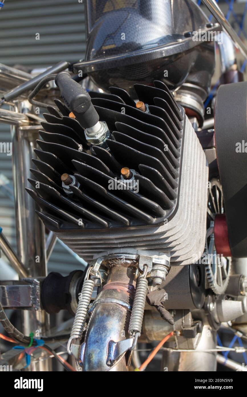 Two stroke engine hi-res stock photography and images - Alamy