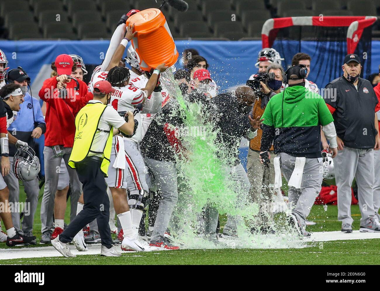 Gatorade bath hi-res stock photography and images - Alamy