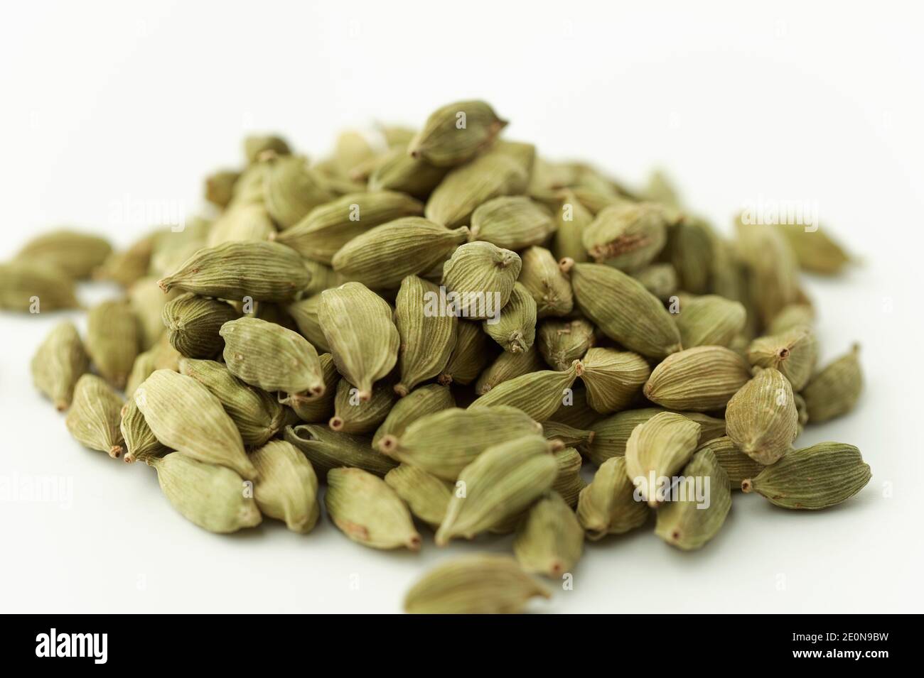 Indian spices-Cardamom small size on white background Stock Photo - Alamy