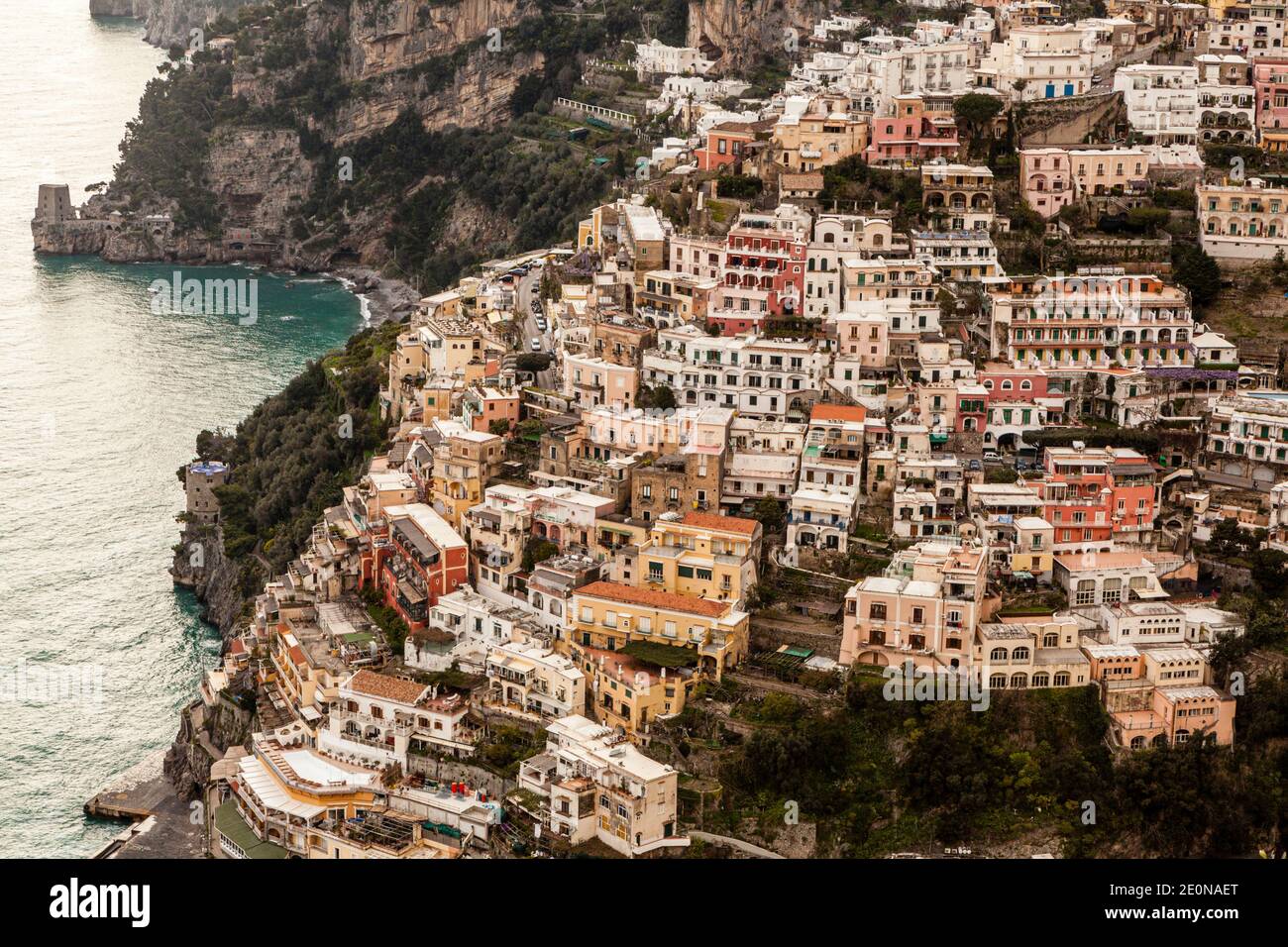 Houses cliff water hi-res stock photography and images - Alamy