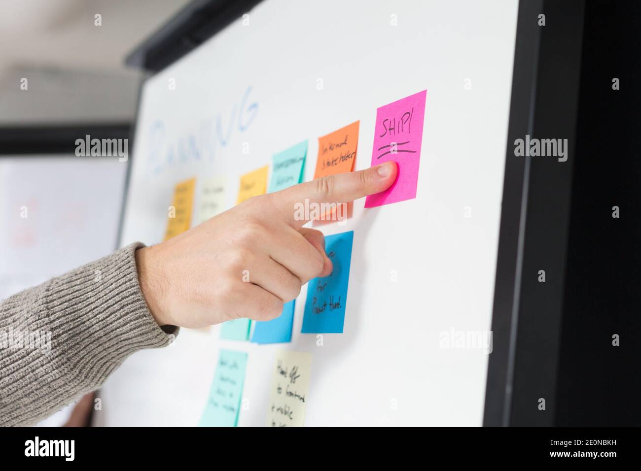 sticky note to ship code Stock Photo - Alamy