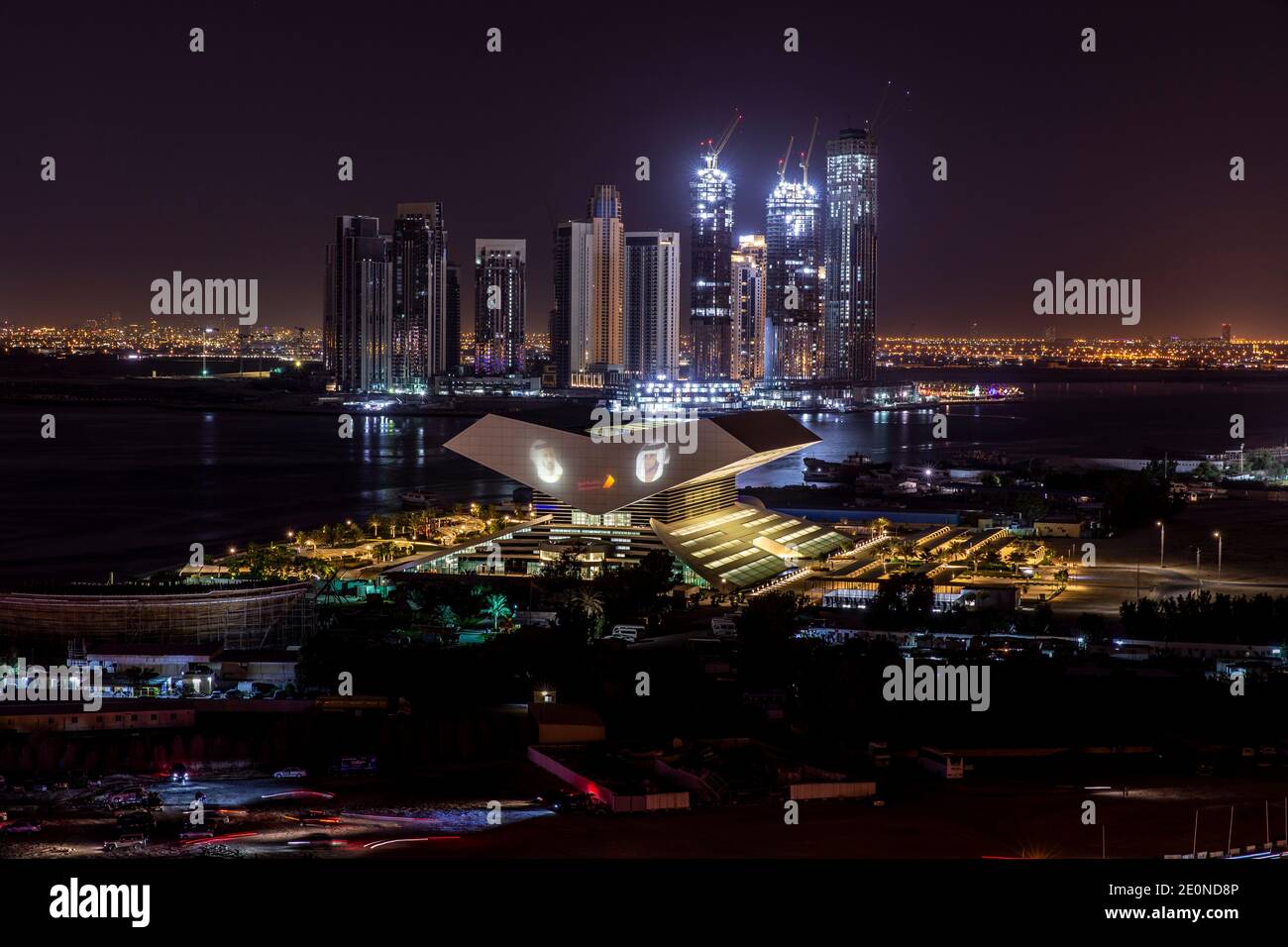 New dubai library hi-res stock photography and images - Alamy
