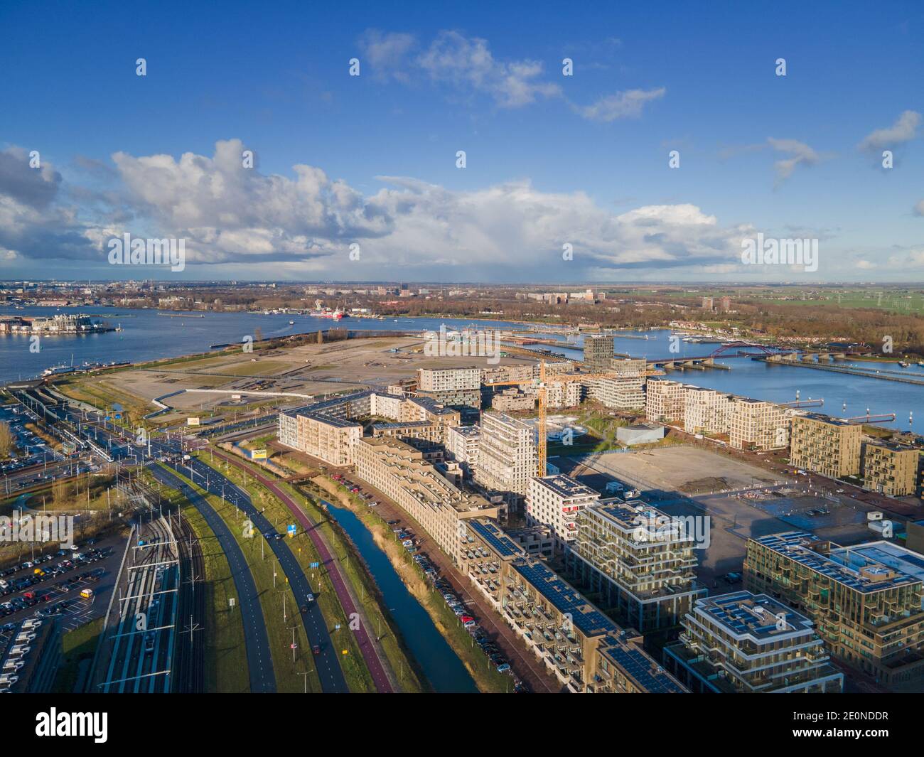 Coastline dockland hi-res stock photography and images - Alamy