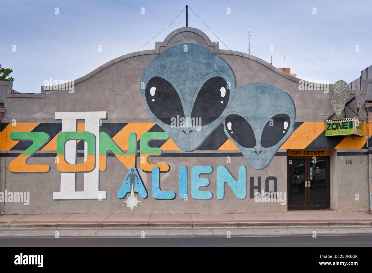 Aliens wall art hi-res stock photography and images - Alamy