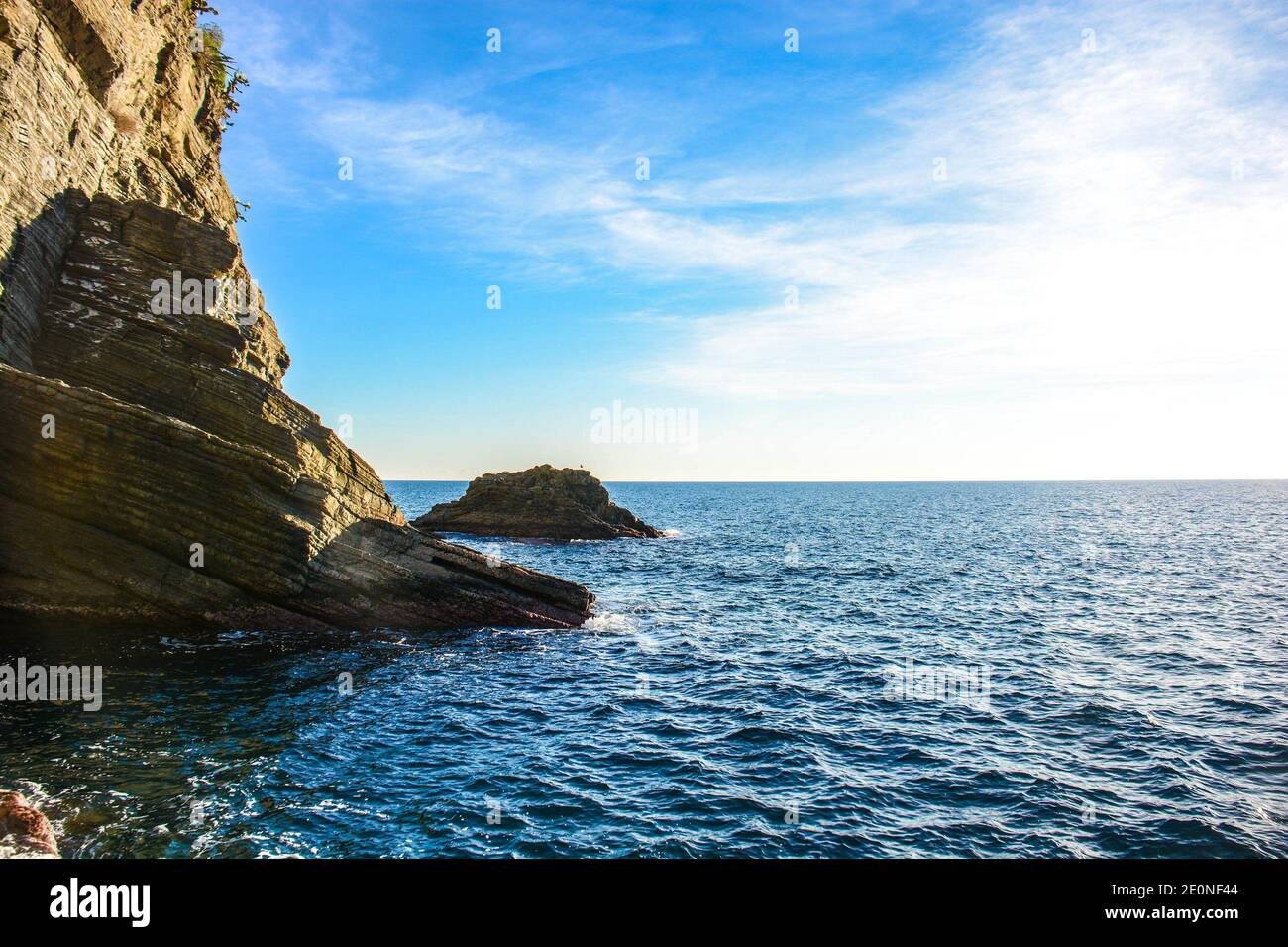 Cliff graphic hi-res stock photography and images - Alamy
