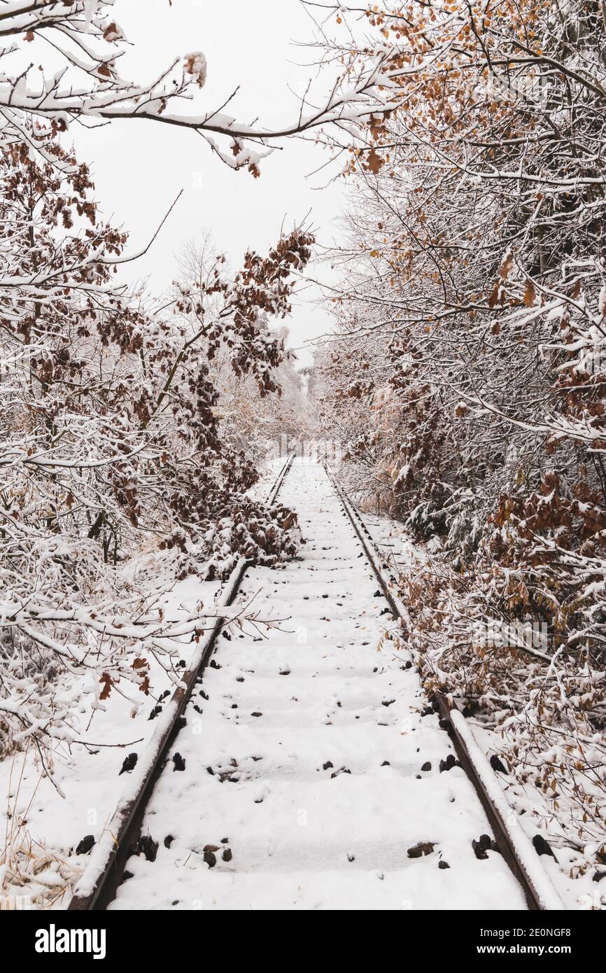 Snowy railroad hi-res stock photography and images - Alamy