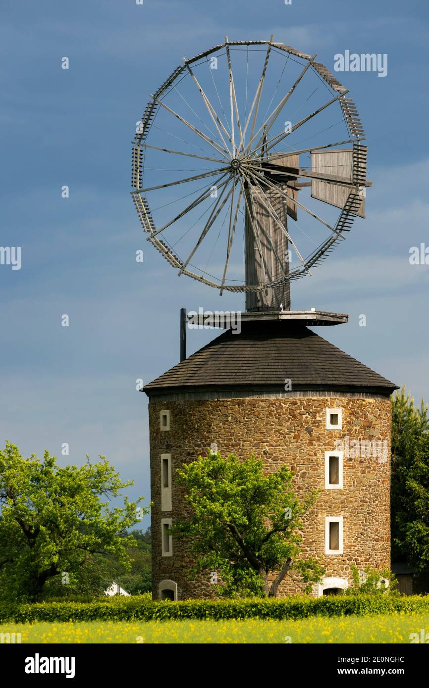 Living in a windmill hi-res stock photography and images - Alamy