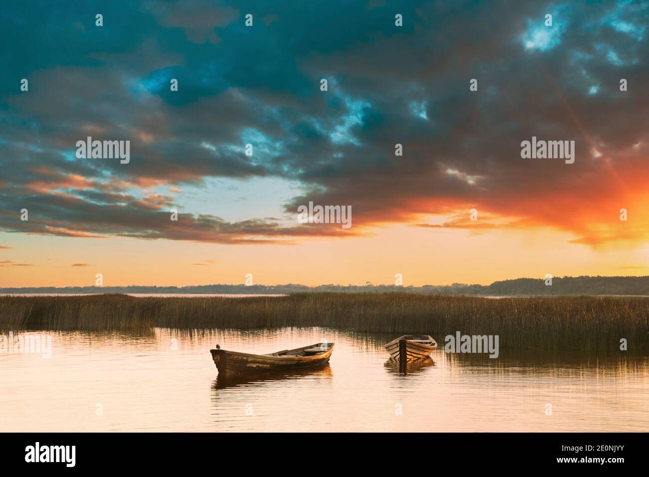 Beautiful rowing boat hi-res stock photography and images - Alamy