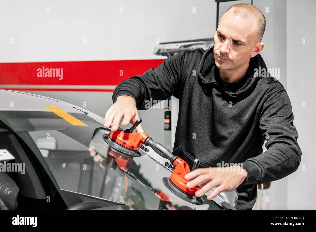 Vehicle glass repair hi-res stock photography and images - Alamy