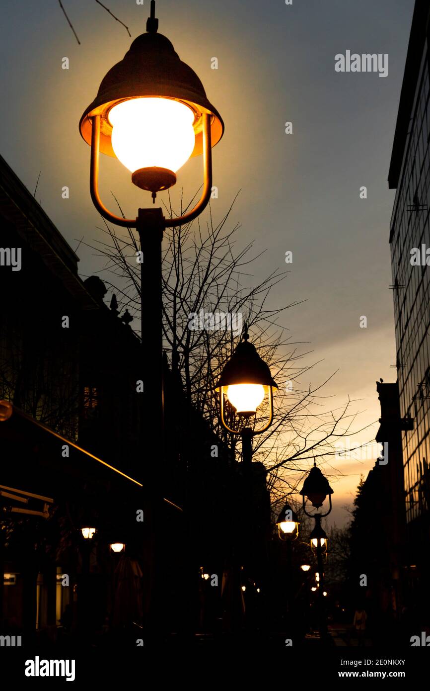 Street light evening hi-res stock photography and images - Alamy