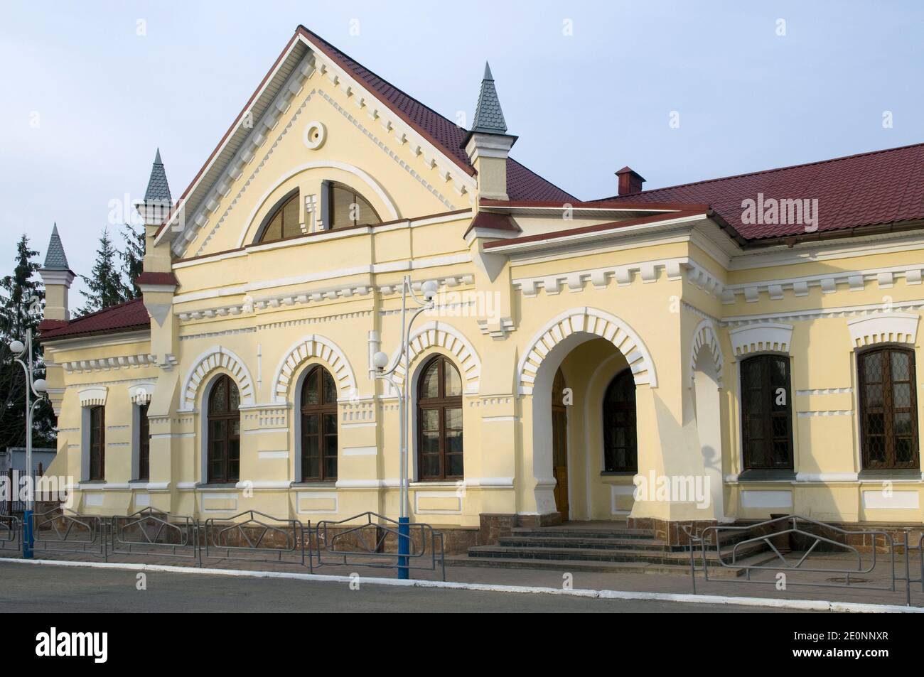 Railway station in Malyn Stock Photo - Alamy