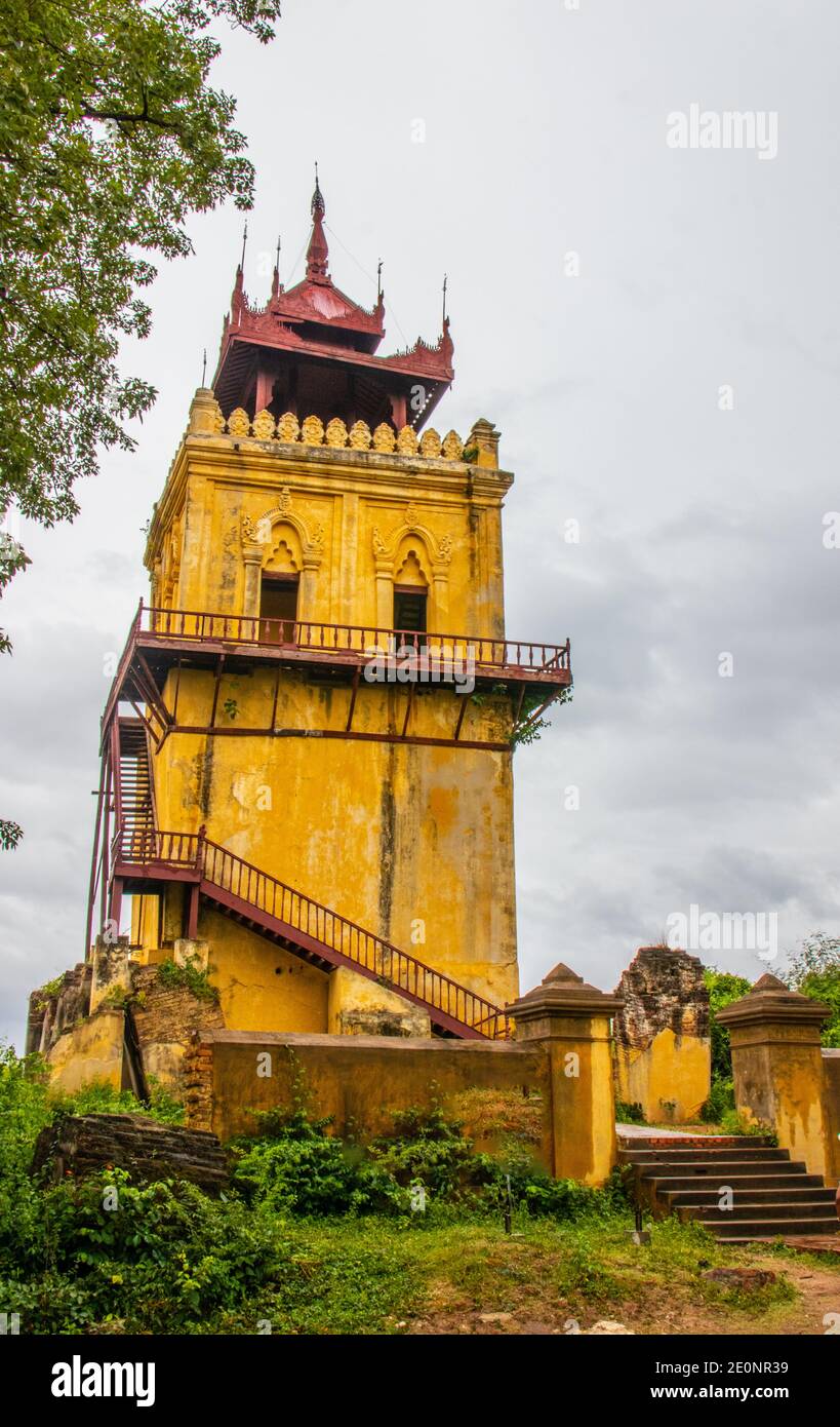 Burmese tower hi-res stock photography and images - Alamy