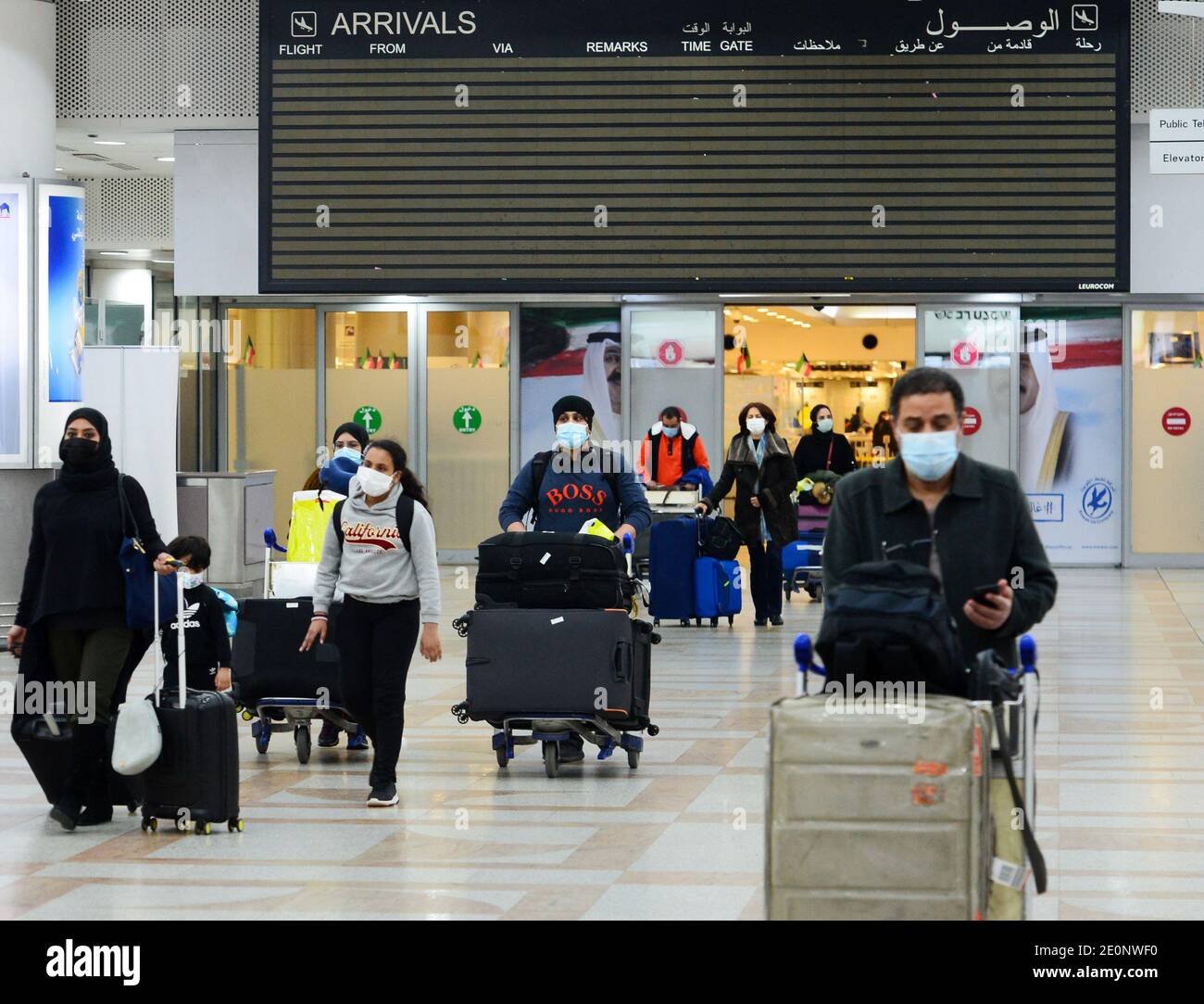 Airport resumes hi-res stock photography and images - Alamy