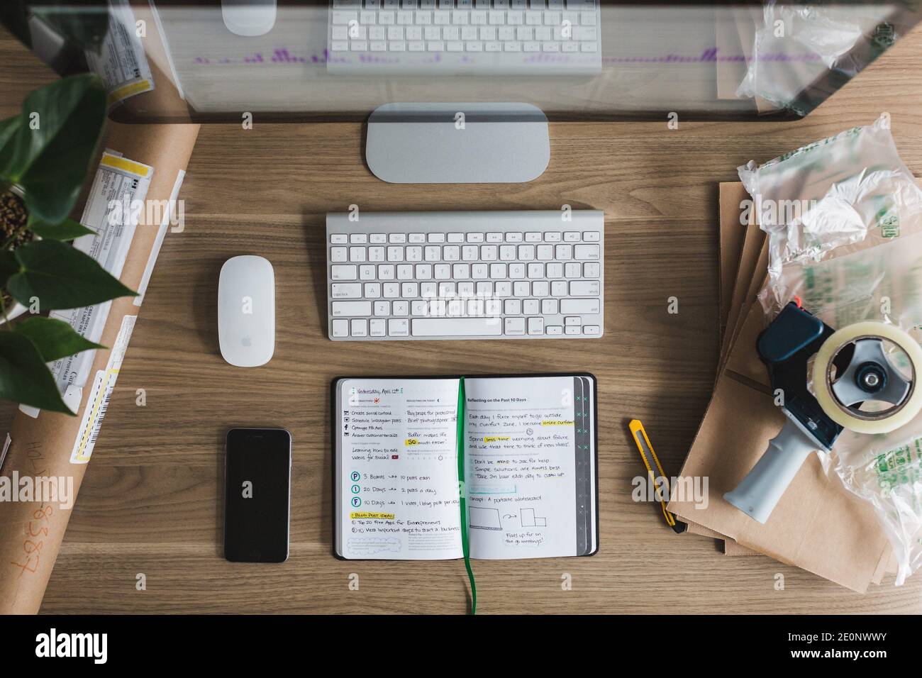 Startup animation hi-res stock photography and images - Alamy