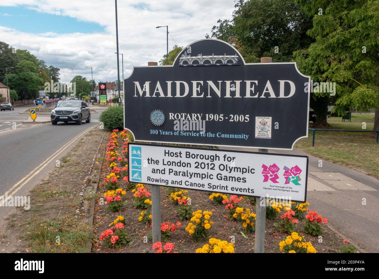Maidenhead Road Sign High Resolution Stock Photography and Images - Alamy
