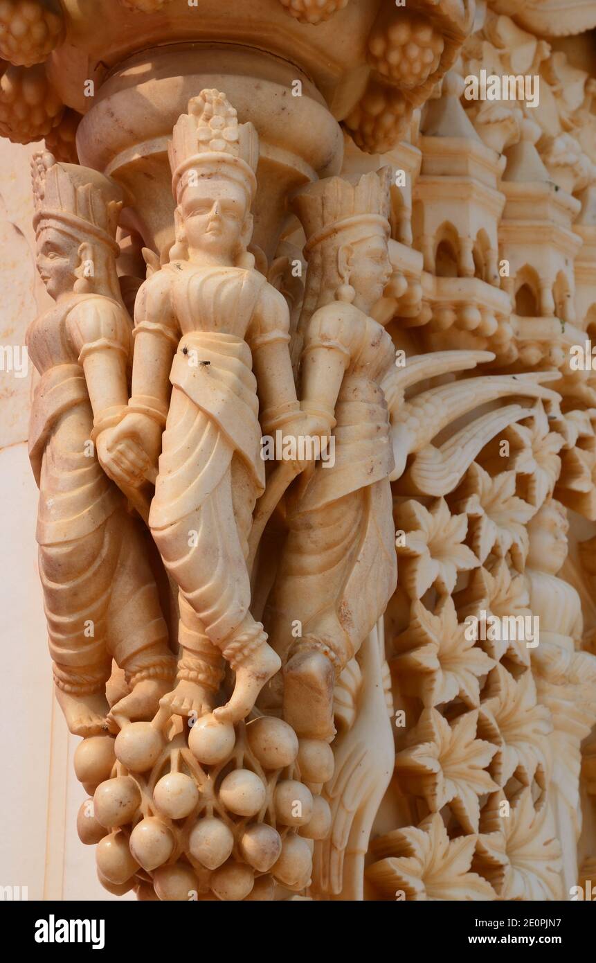Beautiful marble carving at Karni Mata, the temple of rats at Deshnoke ...