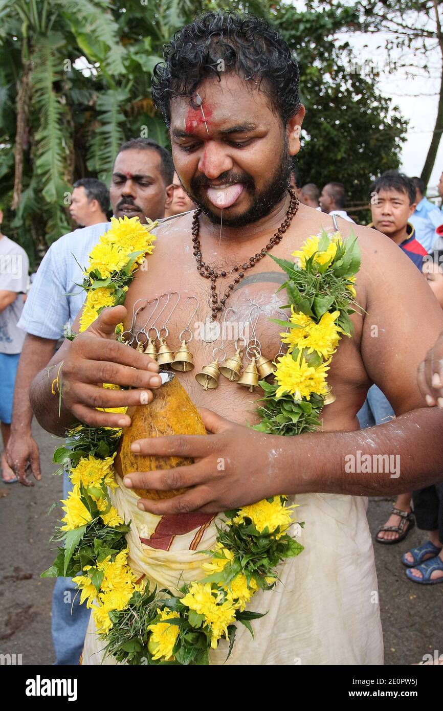 Devotion devotee hi-res stock photography and images - Alamy