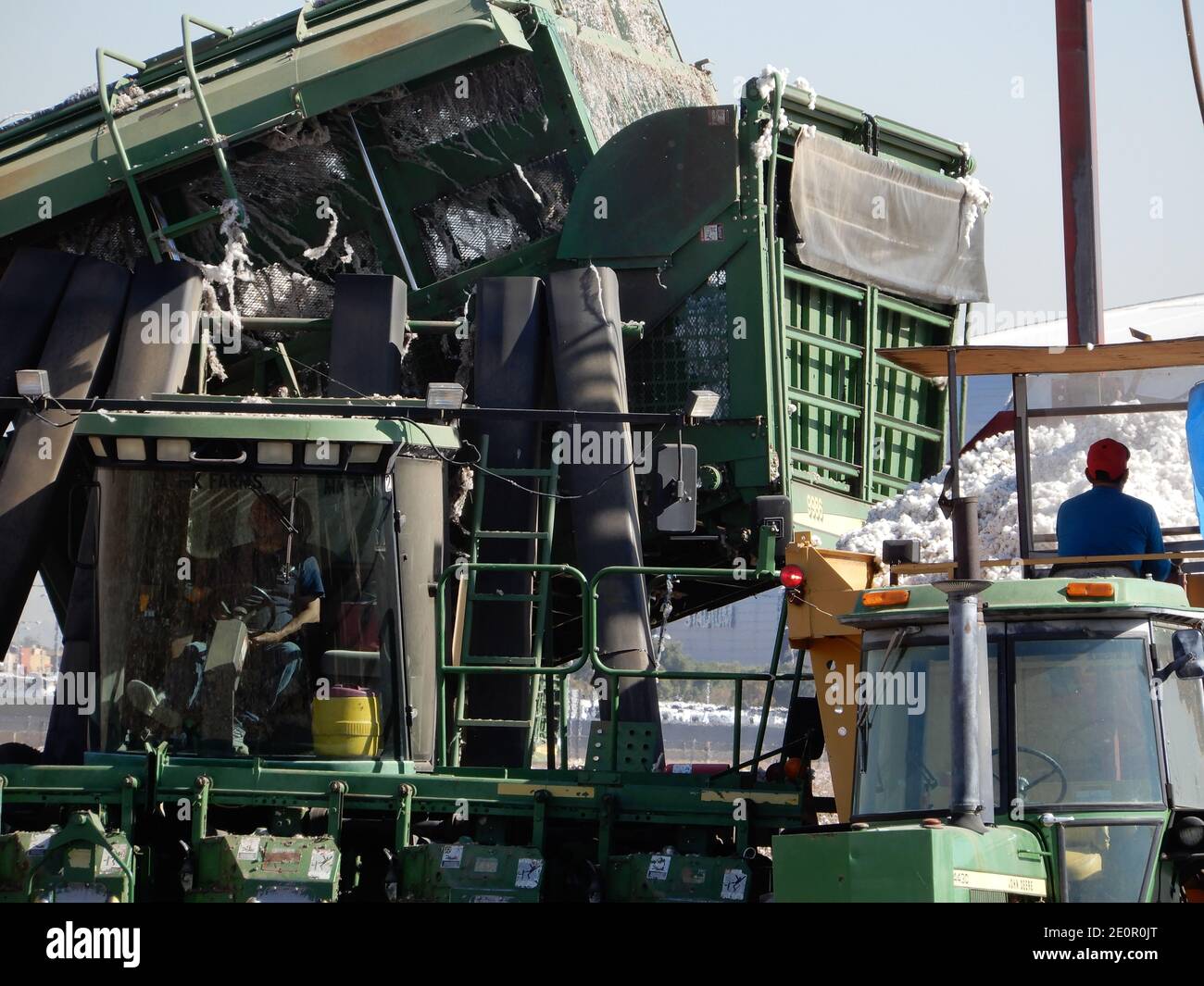 John deere 4430 tractor hi-res stock photography and images - Alamy